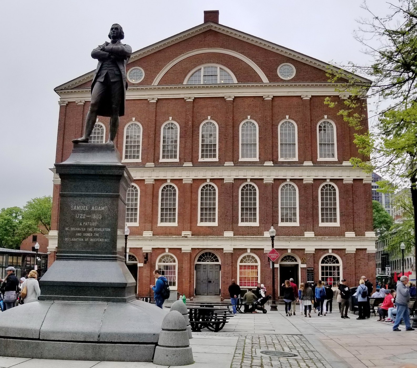 Independence Pub Crawl | Boston Crawling